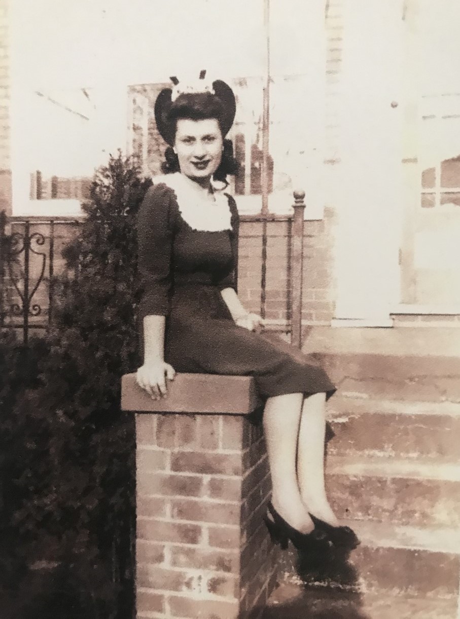 Frances Mauro Masters – Rosie the Riveter